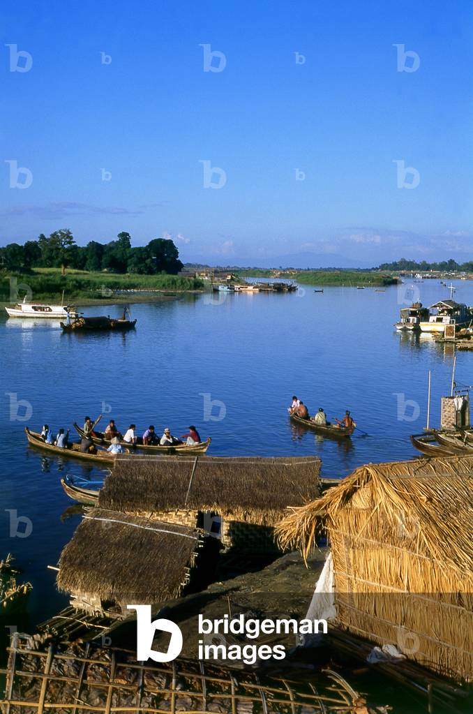 Image of Burma / Myanmar: Late afternoon on the Mandalay waterfront and