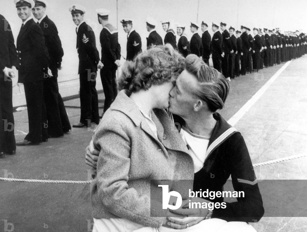 Image of Die junge Shirley Kerrigan und ihre Verlobte John Godley nach ...