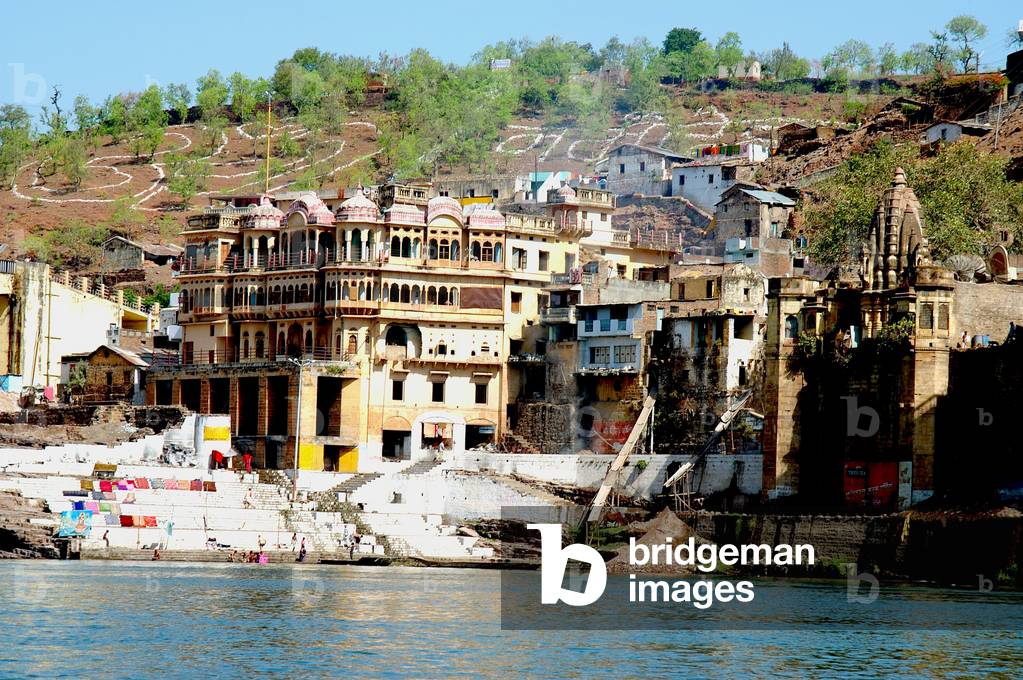 Image of Lord Shiva's Siddhnath Temple On Banks Of River Narmada ...