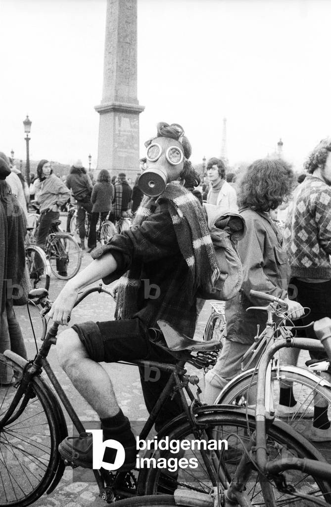 Image of Bike Demonstration in Paris To Fight Against The Pollution, here