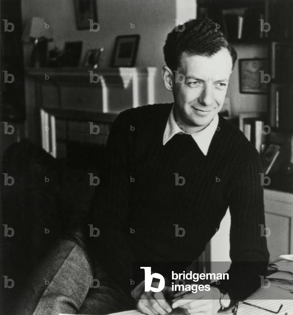 Image of Benjamin Britten (1913-76) at his desk at home in Aldeburgh ...