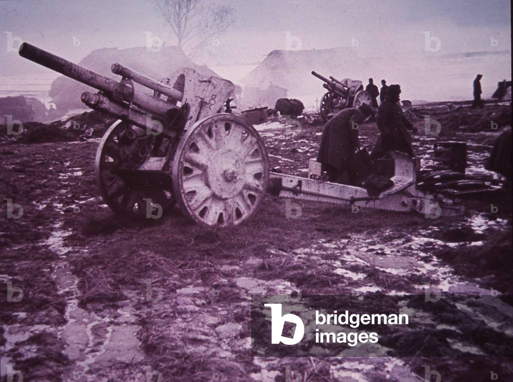 Image of German artillery, light field howitzer, during German invasion ...