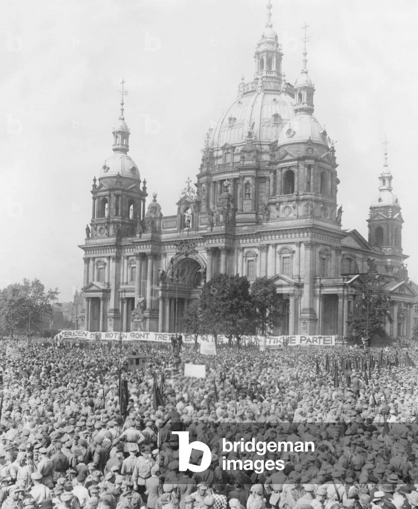 Image of Assembly of Red Front Fighters, circa 1920s