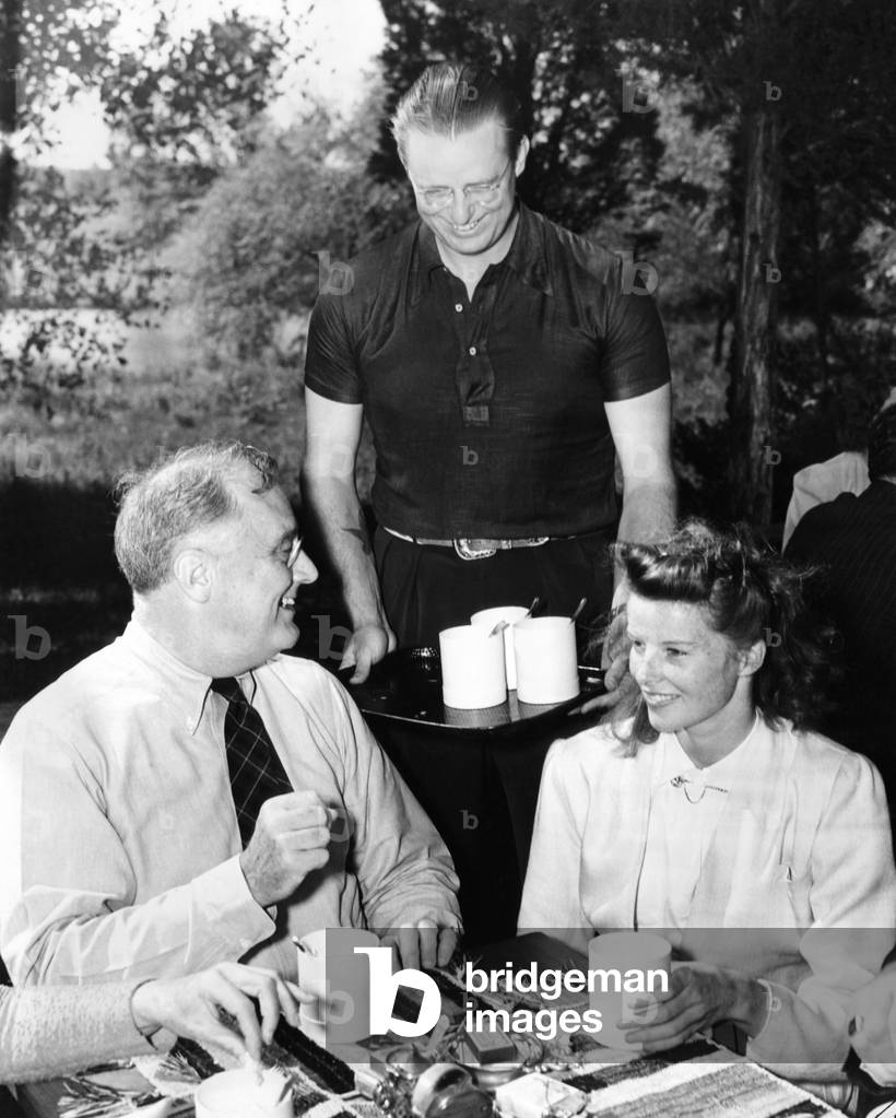 Image of President Franklin Roosevelt lunching with Actress Katherine Hepburn at Val-Kil