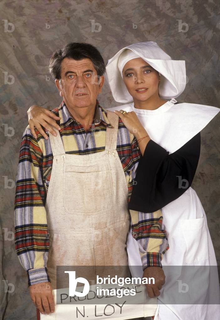 Image of Nanni Loy and Mara Venier on the set of Candid