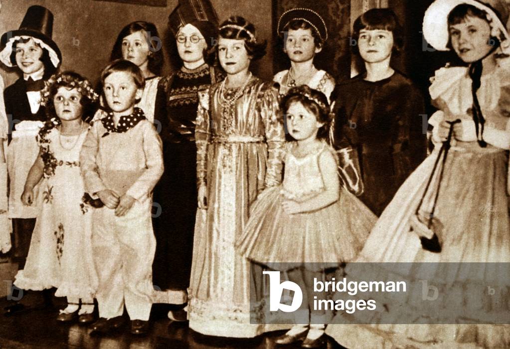 Image of Princess Elizabeth and Princess Margaret attending a party ...