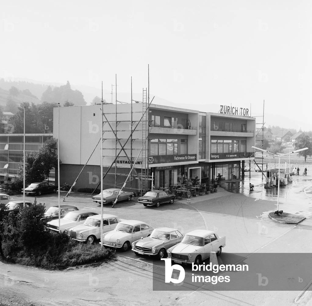 Image of Switzerland Spreitenbach Zurich-Gate, 1968 (b/w photo)