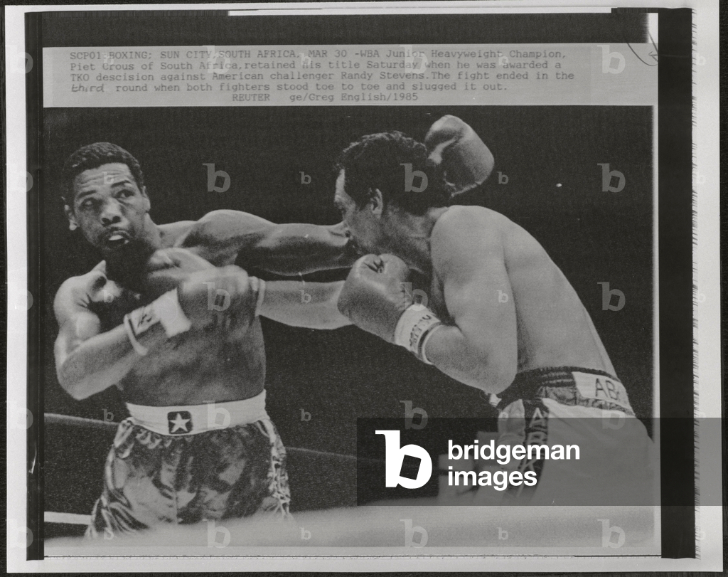 Image of Ring action, Junior Heavyweight champ Piet Crous of South ...