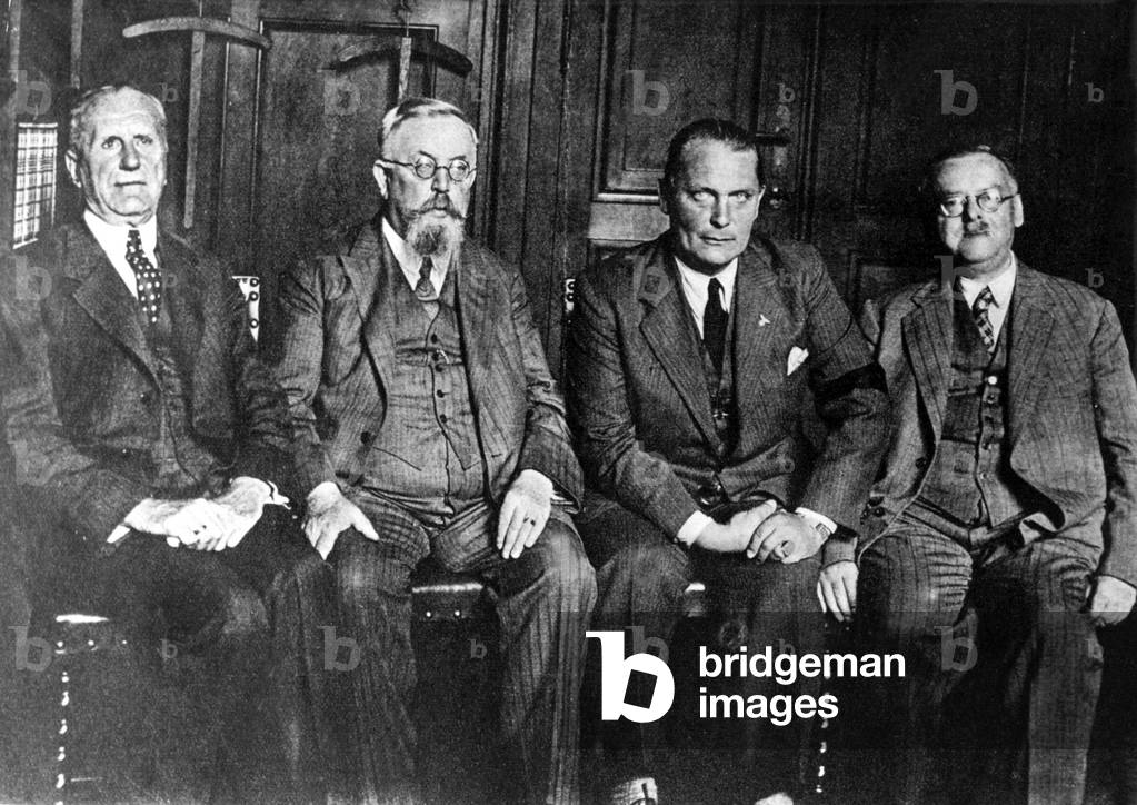Image of Weimar Republic - Presidium of the Reichstag 1932