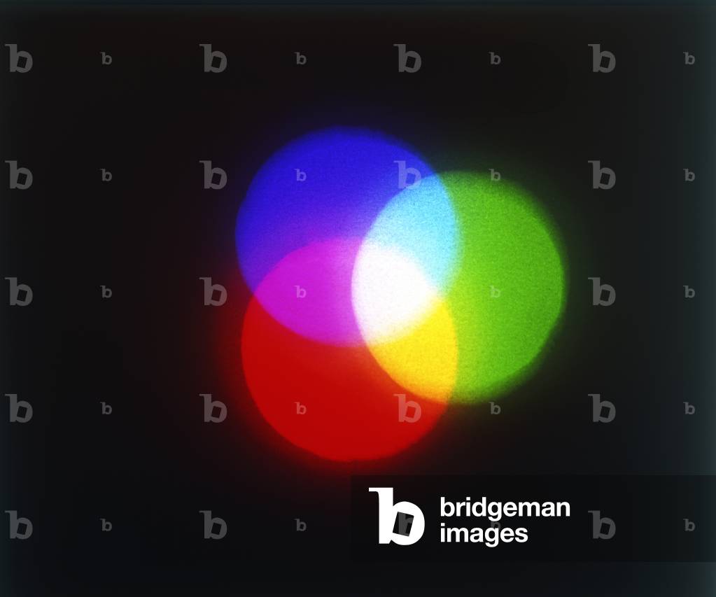 Image of Overlapping circles of primary colours red, green and blue