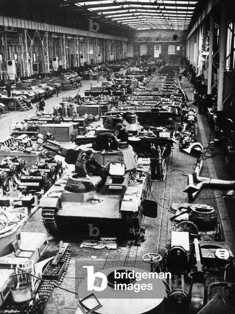 Image of Tank in the assembly hall of Henschelwerke in Kassel, 1940 by ...