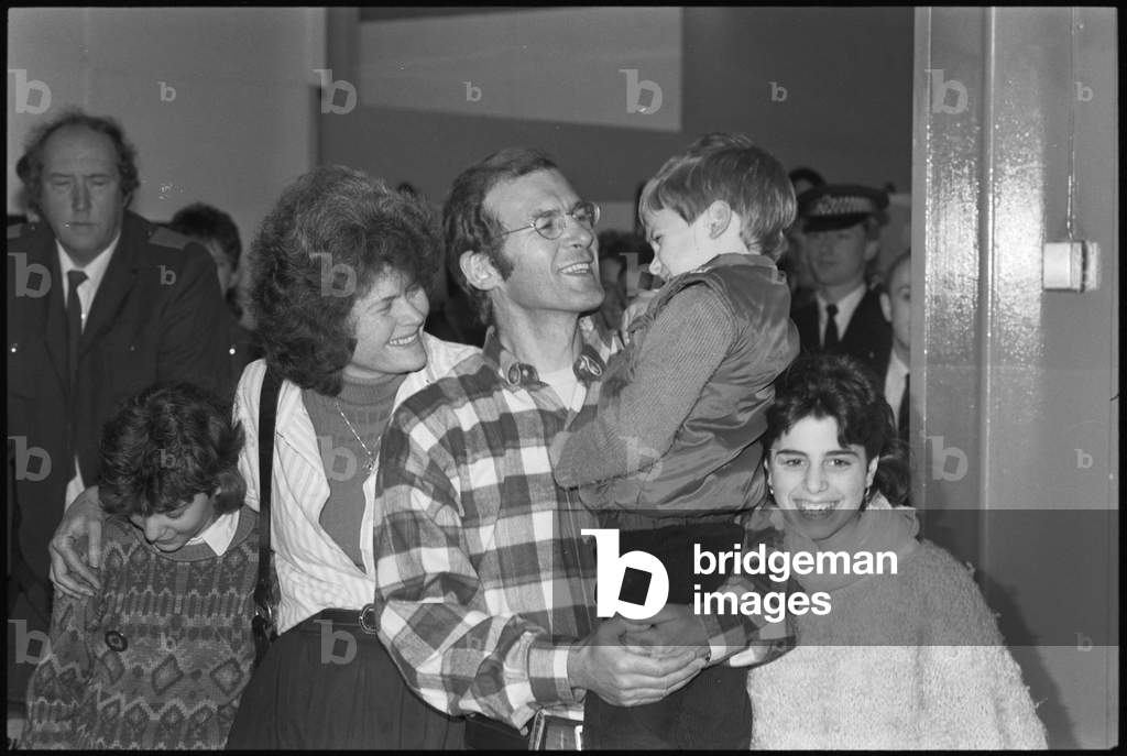 Image of Oxfam worker Peter Coleridge is reunited with his wife ANgela ...