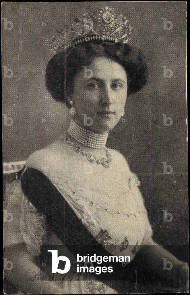 Image of Ak Grand Duchess Feodora of Saxony Weimar Eisenach, Krone (b/w ...