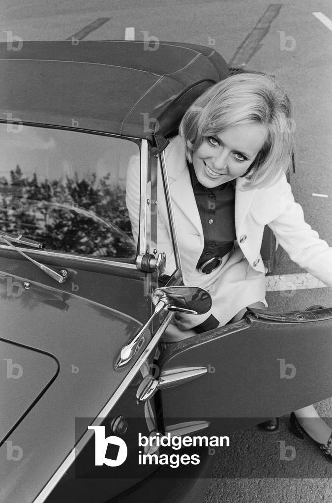 Image of German TV presenter, host and actress Victoria Voncampe with her