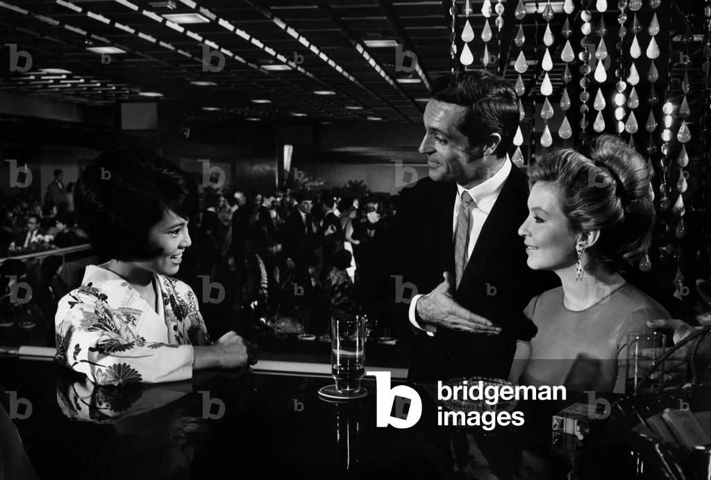 Image of Marina Vlady and Youri Yacovlev on set of Subject by Schwartz ...