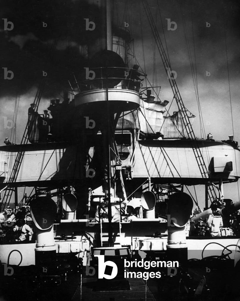 Image of Movie scene from "Cruiser Emden", 1932 (b/w photo)