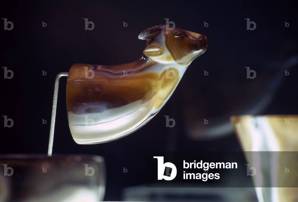 Image of Rhyton in shape of calf's head, agate, Egyptian Civilisation ...