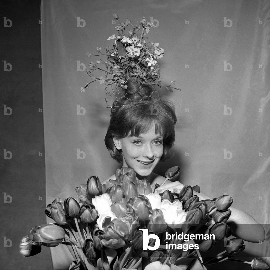 Image of Hairstyle By Roger Pasquier : Model Toby, March 15, 1962