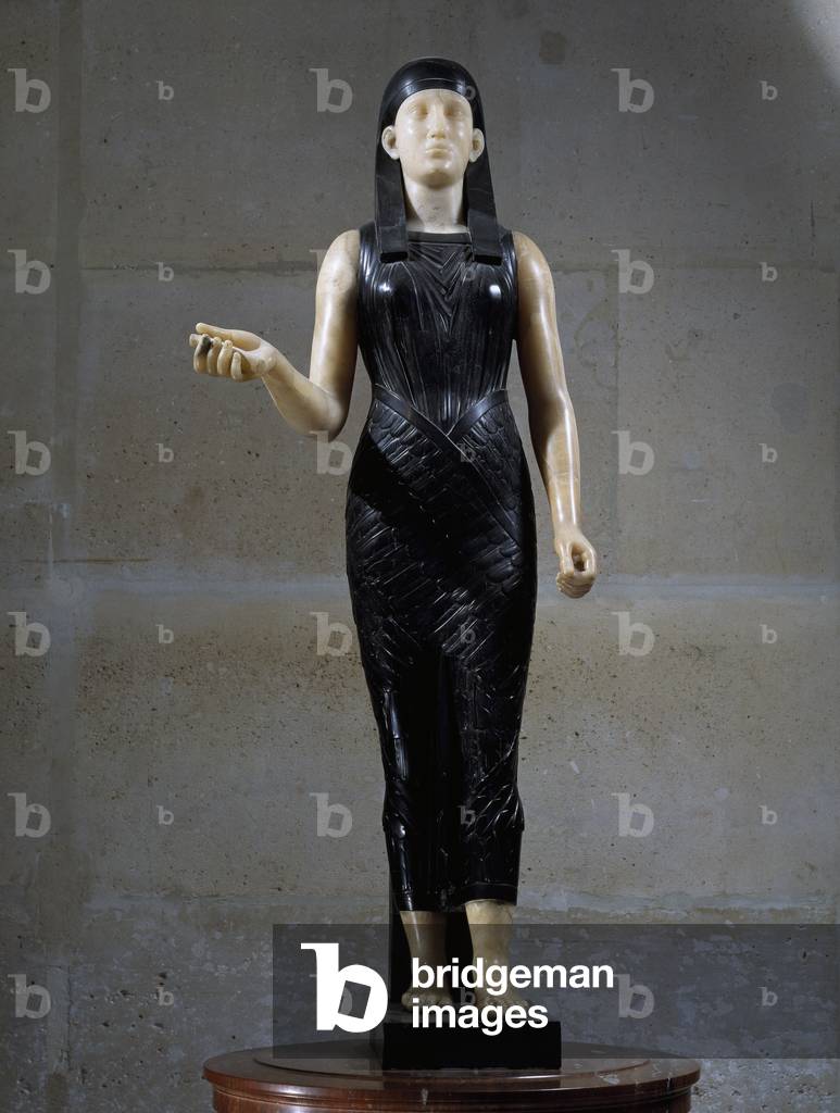 Image of Front view of statue of Isis in black marble and