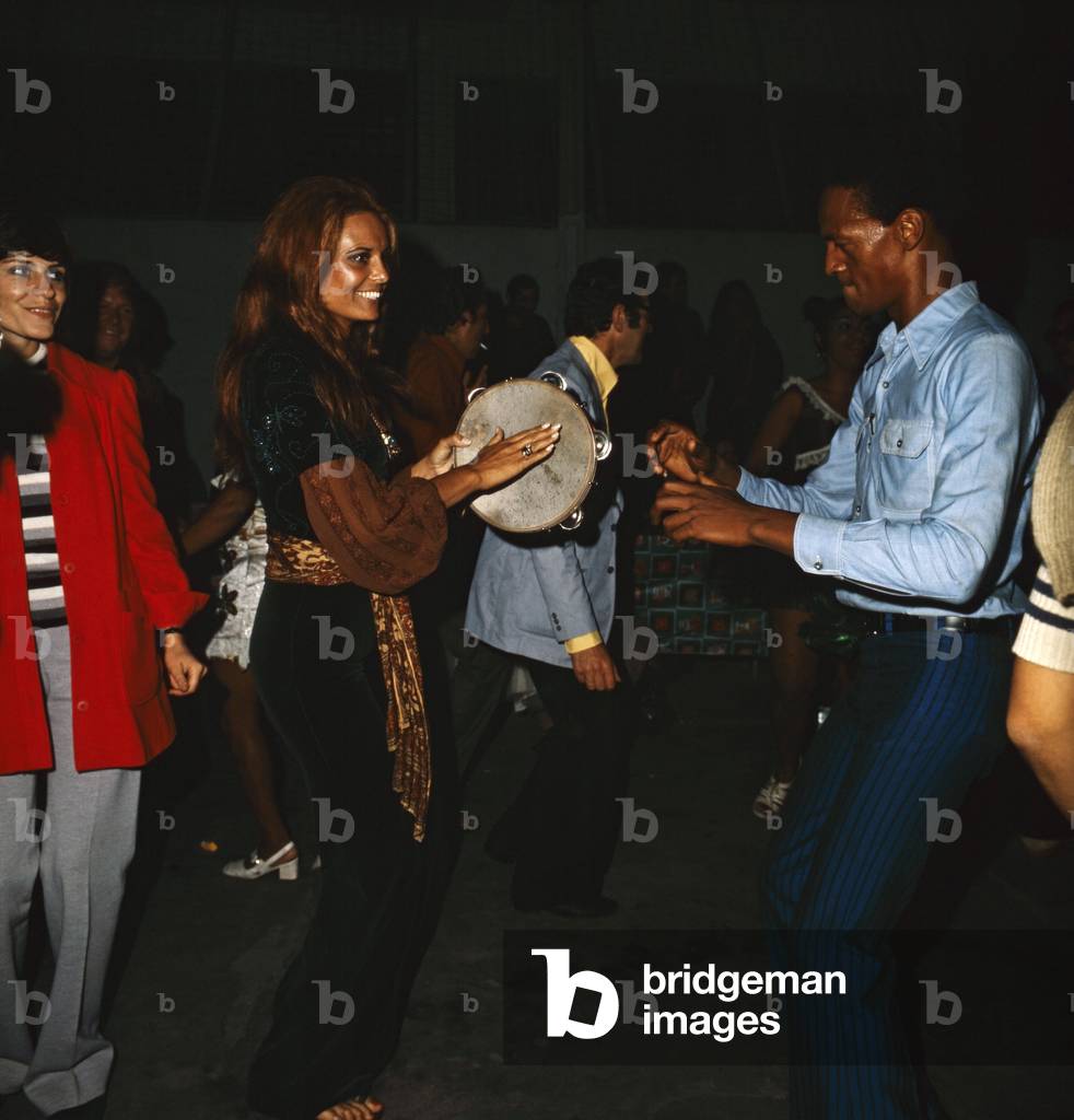 Image of The israeli singer Daliah Lavi together with friends at a