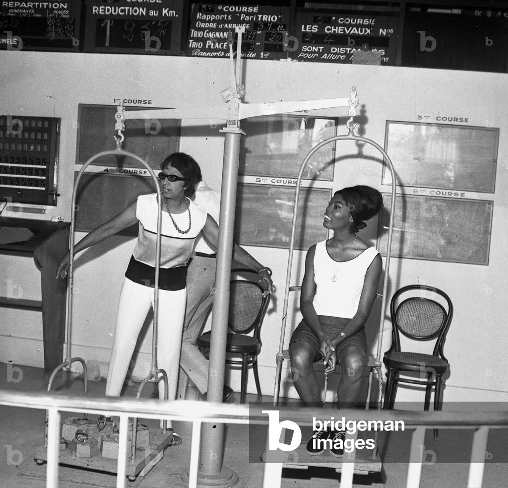 Image of Josephine Baker and Dionne Warwick, 1964 (b/w photo)