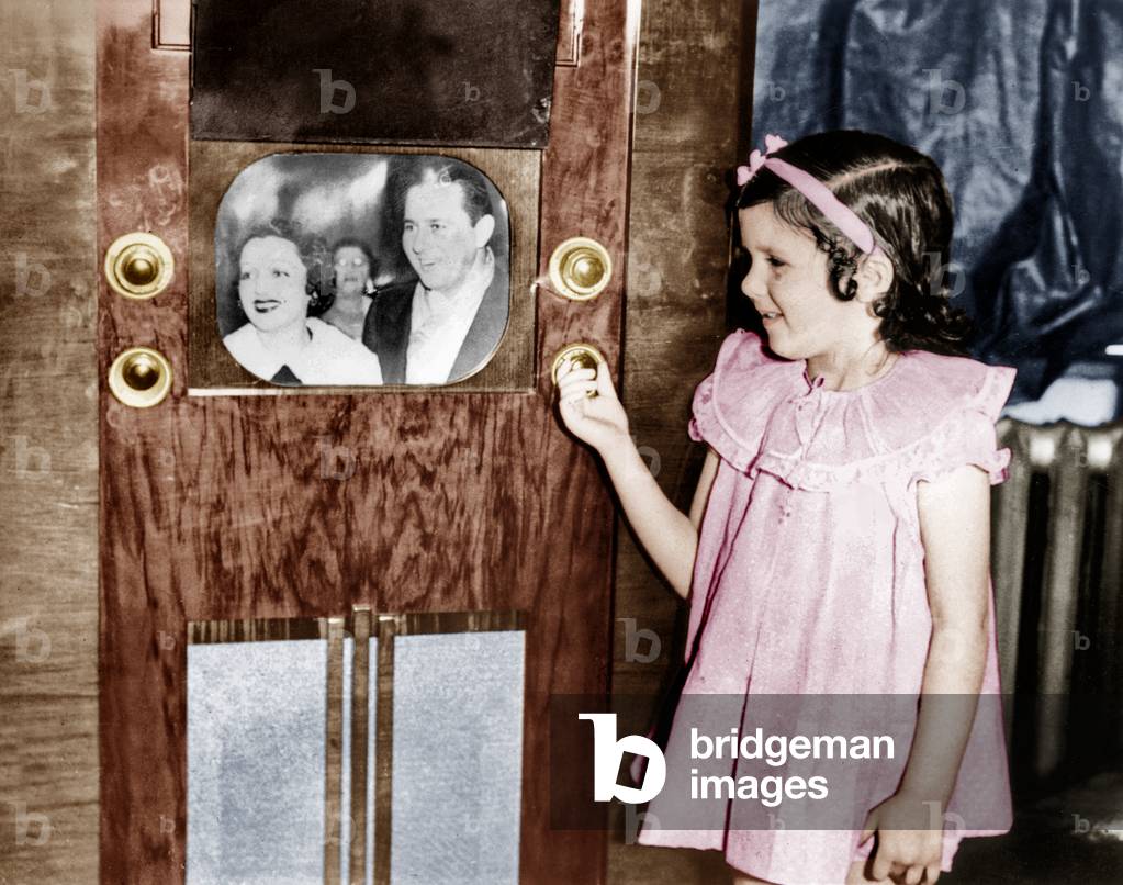 Image of Beginnings of tv set by the late 30s : a