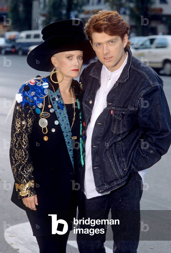 Image of Thompson Twins (l-r): Alannah Currie, Tom Bailey, 1989 (photo)