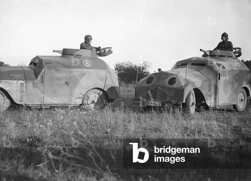 Image of Dummy tanks of the Reichswehr, 1932 (b/w photo)