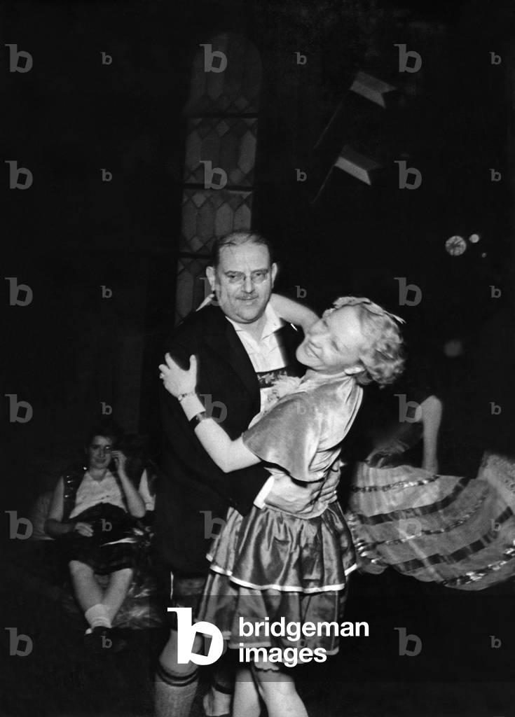 Image of BVP politician Karl Scharnagl and actress Erika von Thellmann ...