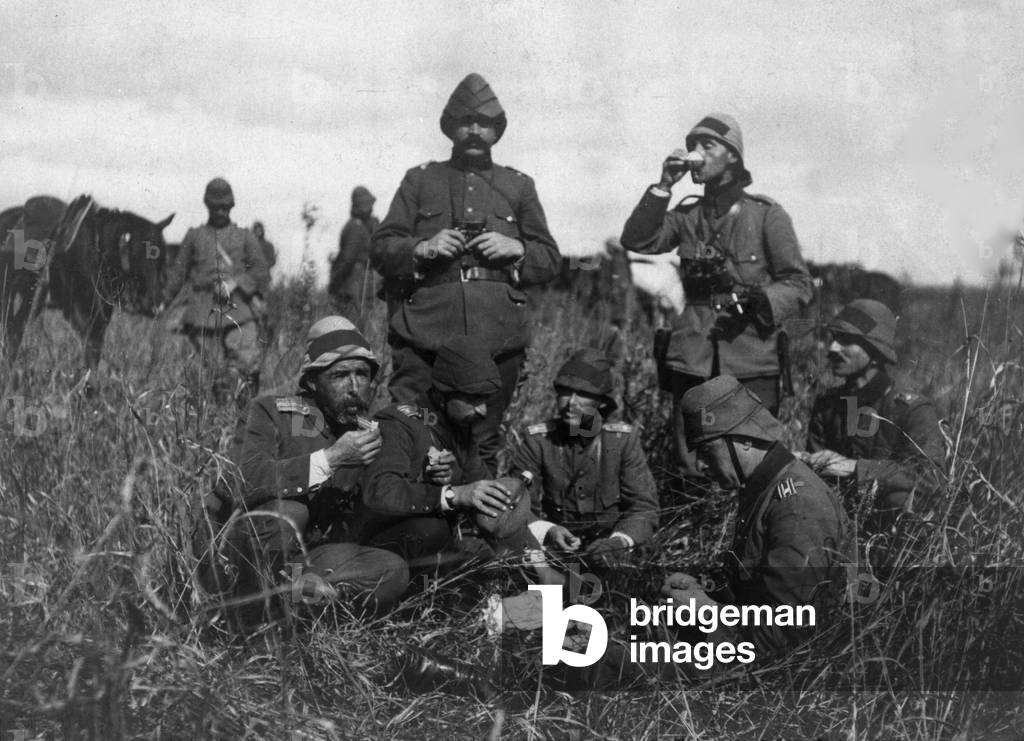Image of Turkish officers in the First World War, 1915 (b/w photo)