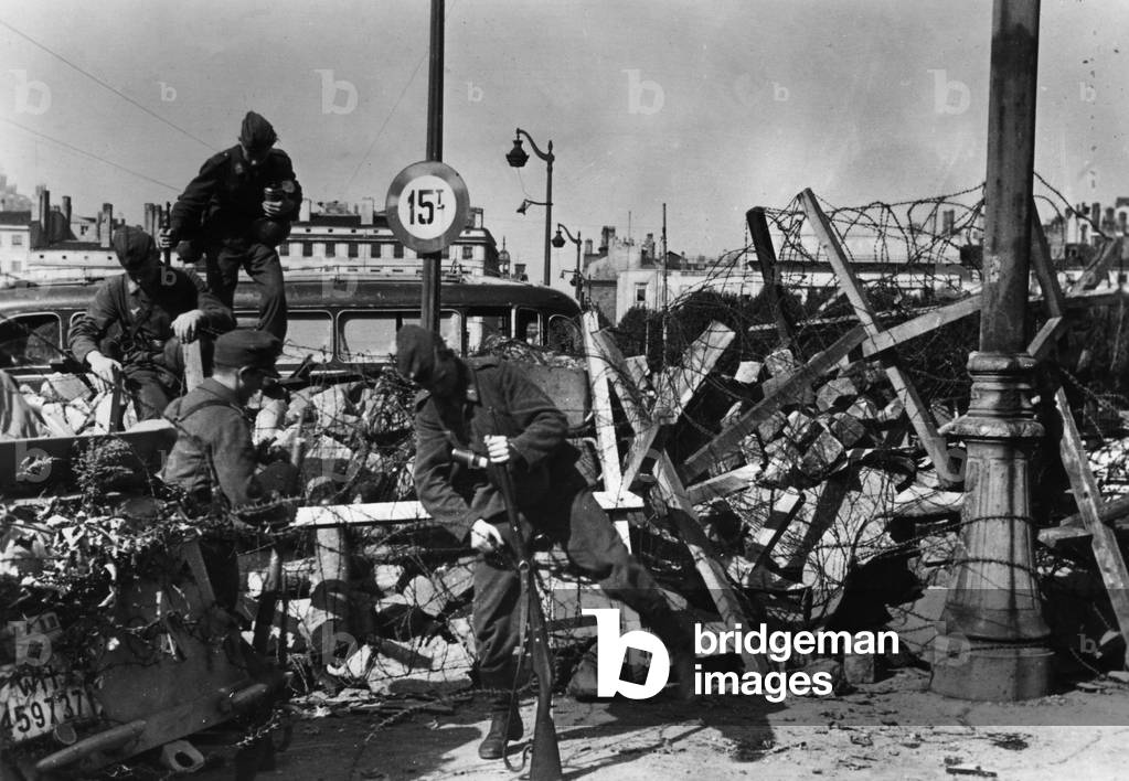 Image of Luftwaffe soldiers during infantry operations in France, 1944