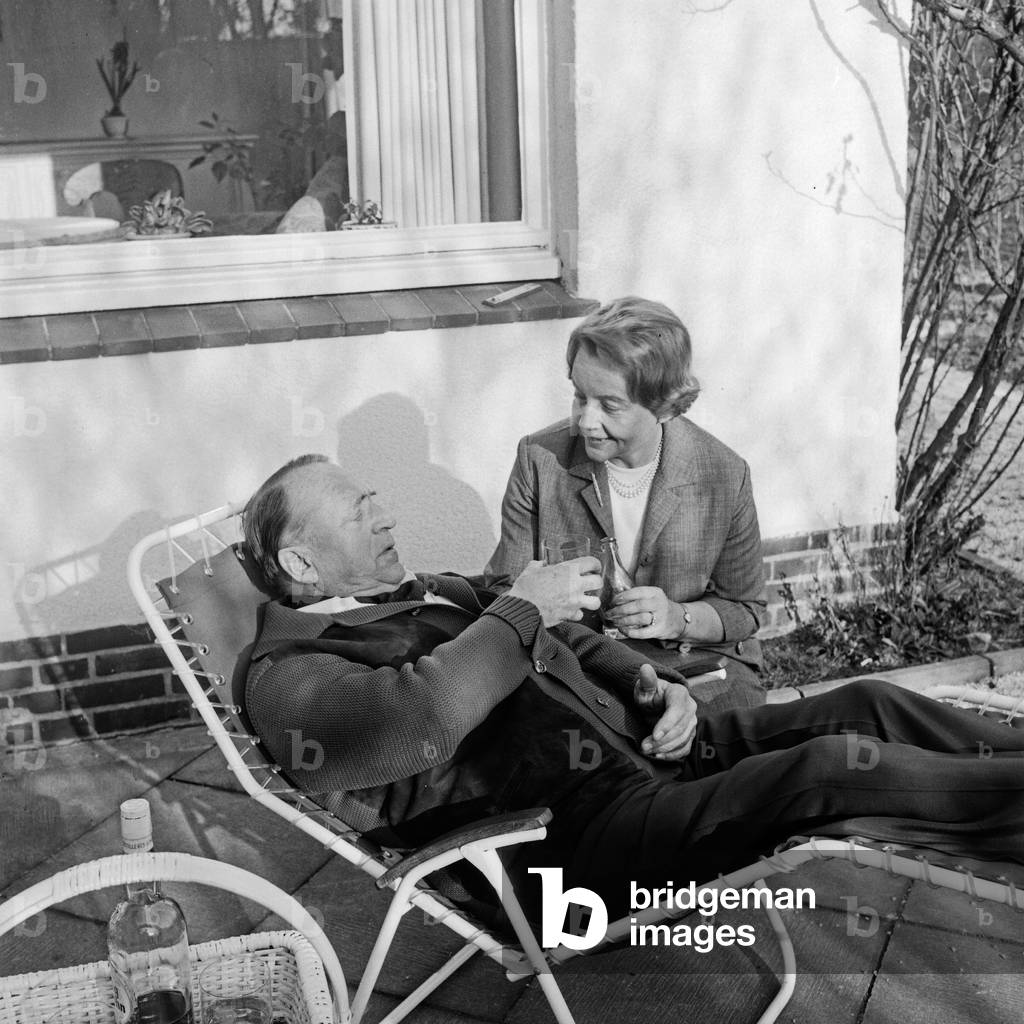Image of German actor Robert Meyn with his wife Ilse Koegel at