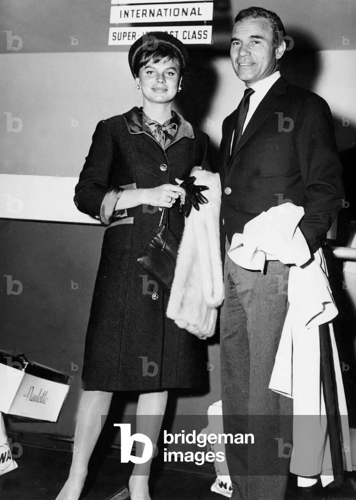 Image of Porfirio Rubirosa und Frau Odile Rodin in New York Flughafen