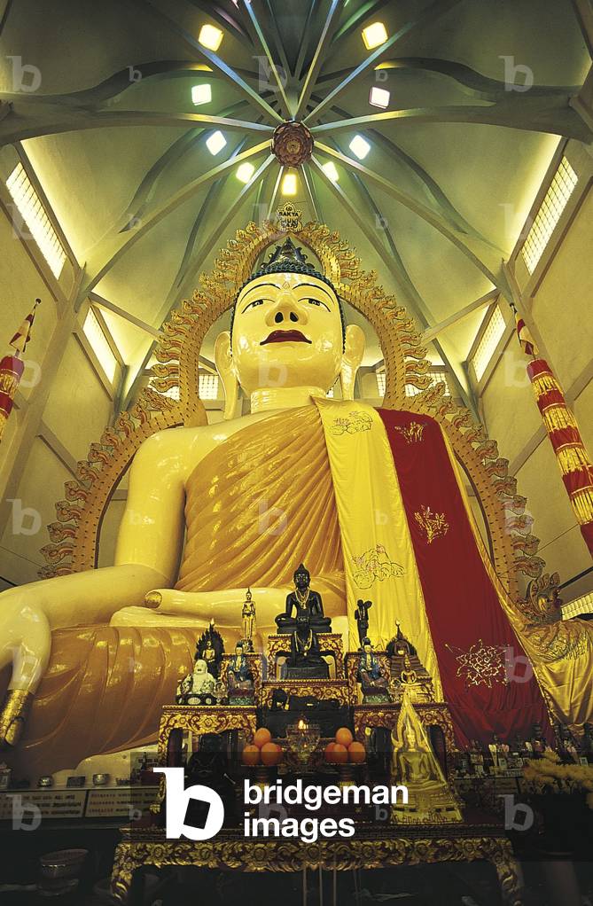 Image of Buddha statue in Sakya Muni Buddha Gaya temple (Temple of