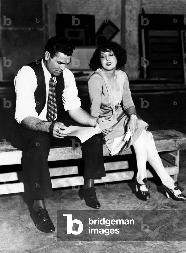 Image of Jack Dempsey and his wife, Estelle Taylor, rehearse their lines
