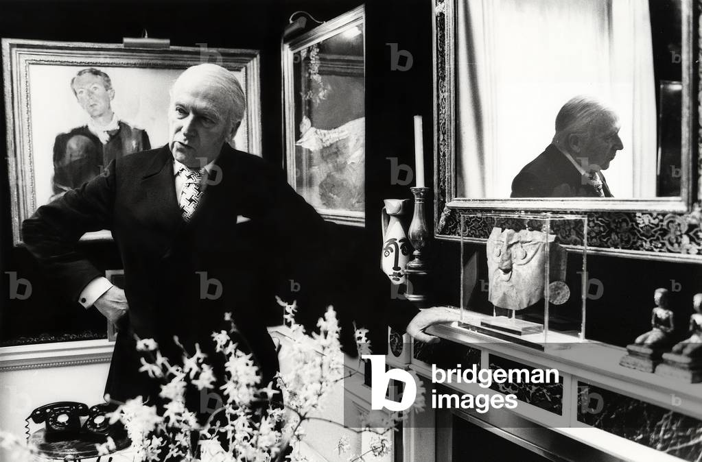 Image of Cecil Beaton in his house in London