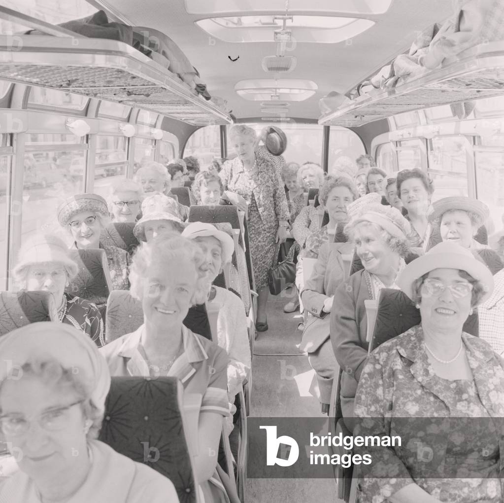 Image of British Legion coach outing, May 1964 (b/w photo)