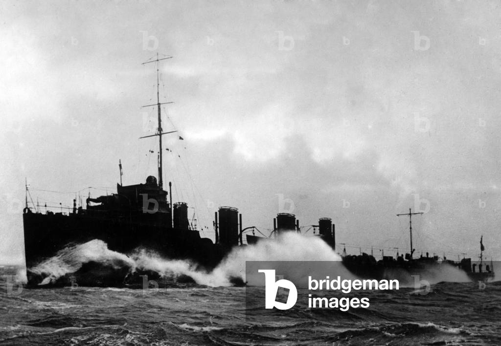 Image of Movie scene from "Cruiser Emden", 1932 (b/w photo)