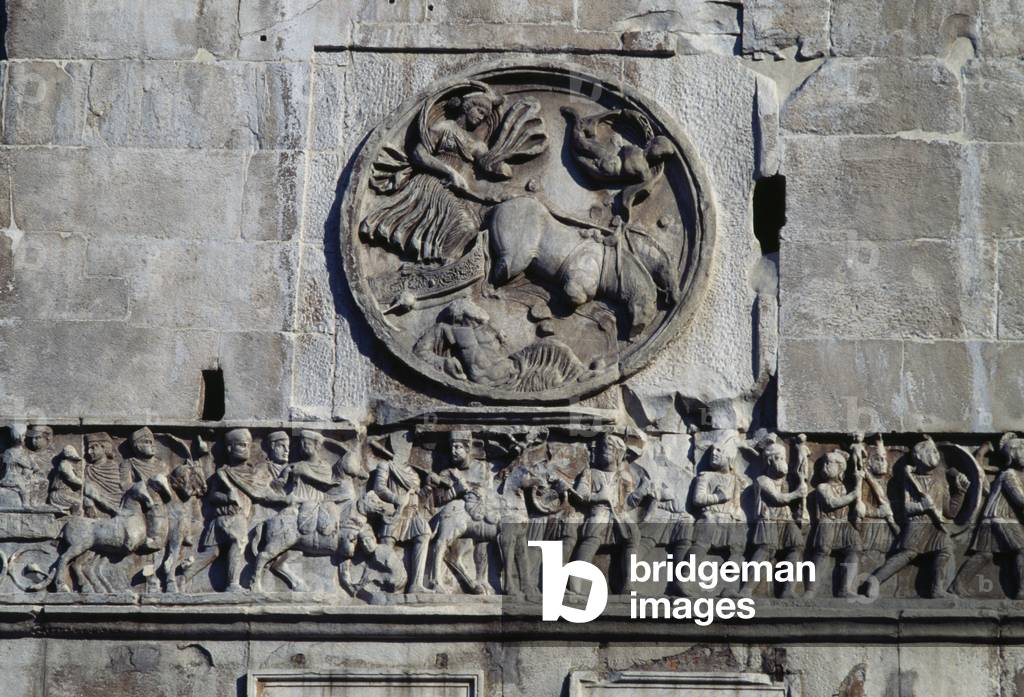 Image of Medallion depicting the Moon, Arch of Constantine, 315 AD, Rome,