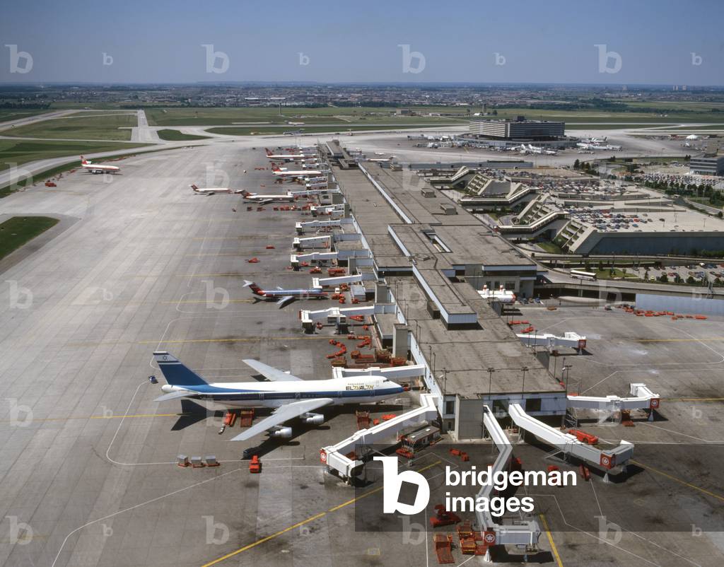 Image of Ontario: Toronto- Terminal 2 at Pearson International Airport with El