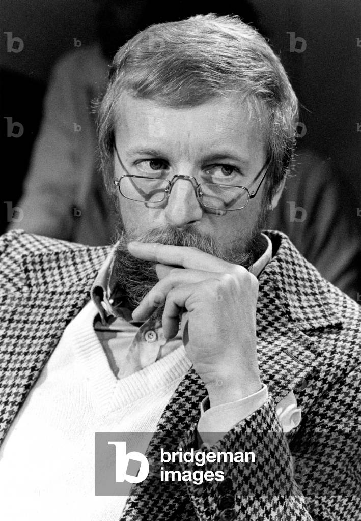 Image of Jean-Claude Simoen, editor and writer (b/w photo)