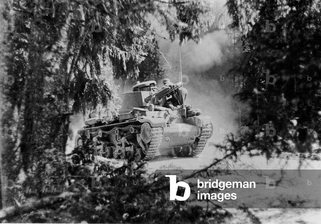 Image of German Panzer 38t on the Eastern Front, 1941 (b/w photo)