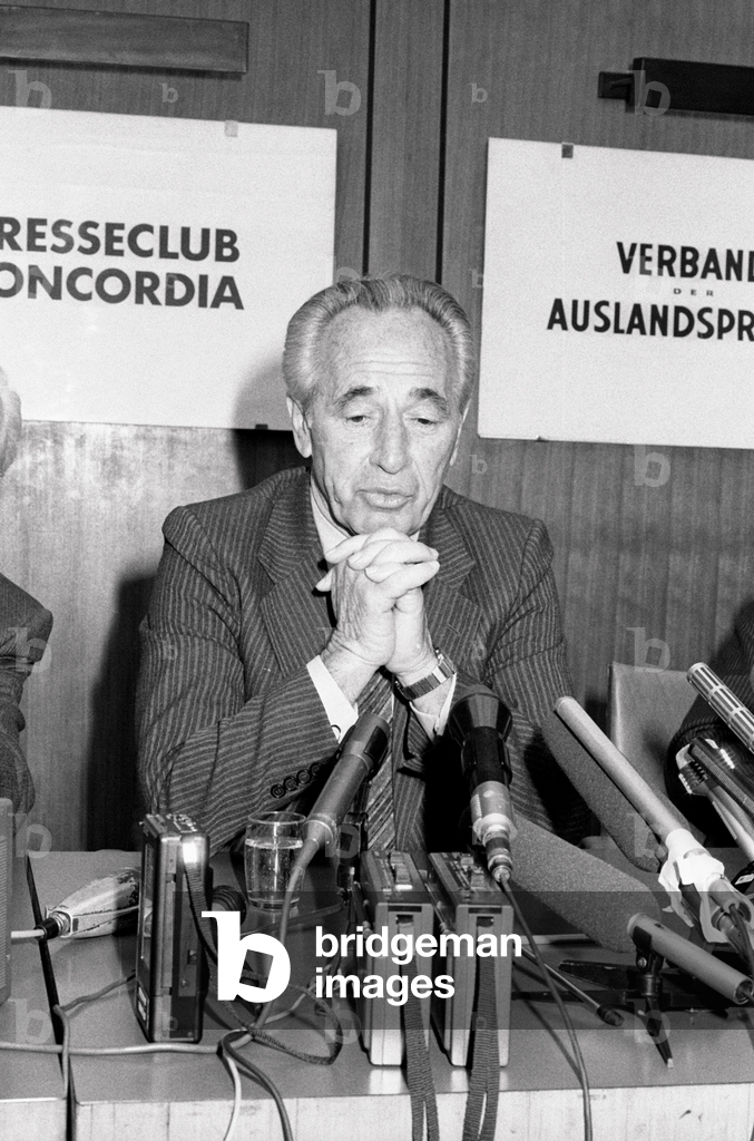 Image of Shimon Peres in Vienna, 1985 (photo)