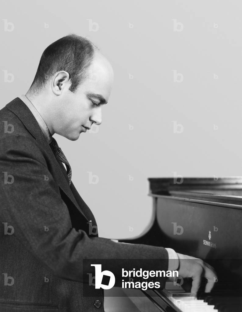 Image of Mischa Levitzki, Russian born American pianist