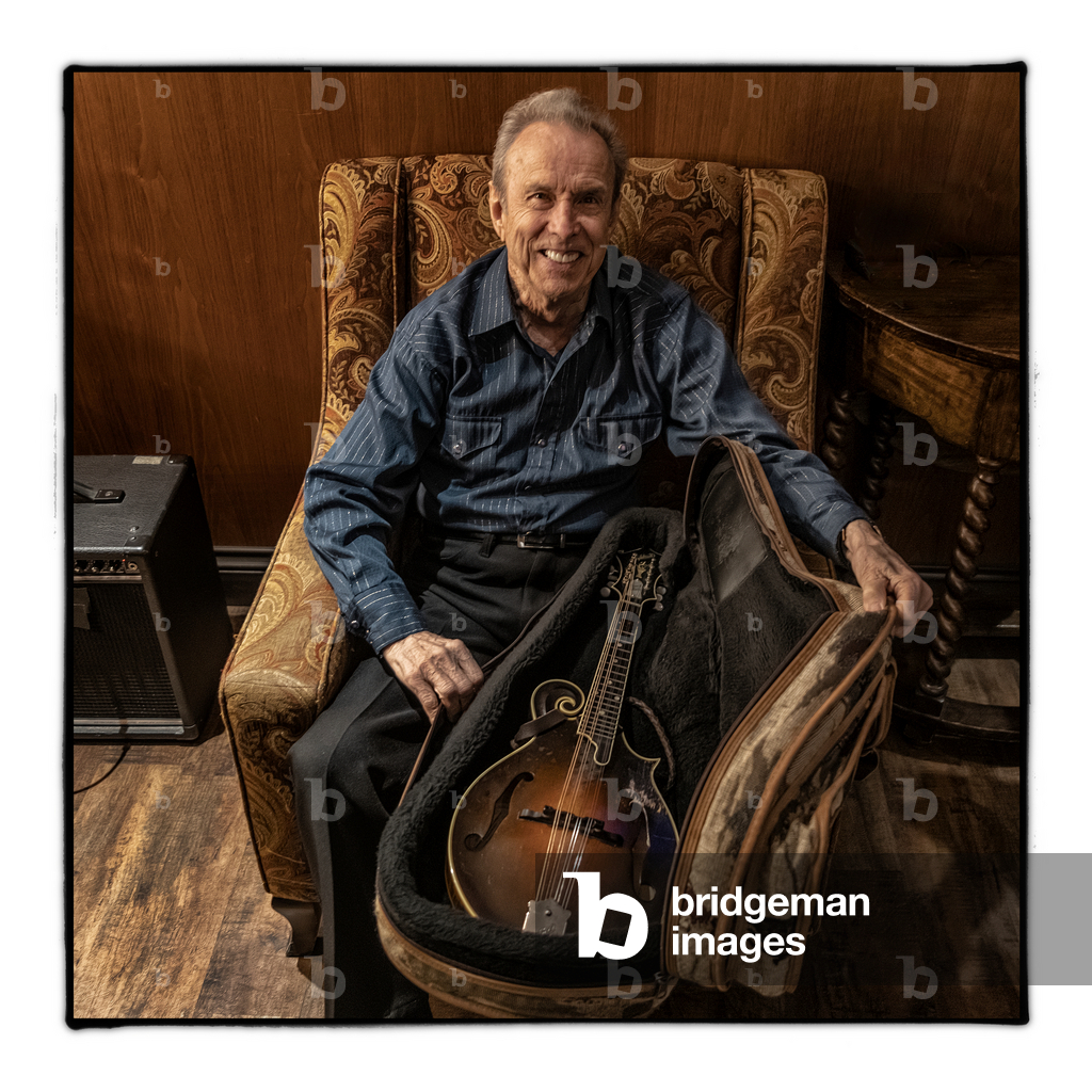 Image of Buck White with his Gilchrist mandolin in The Roy Acuff by ...