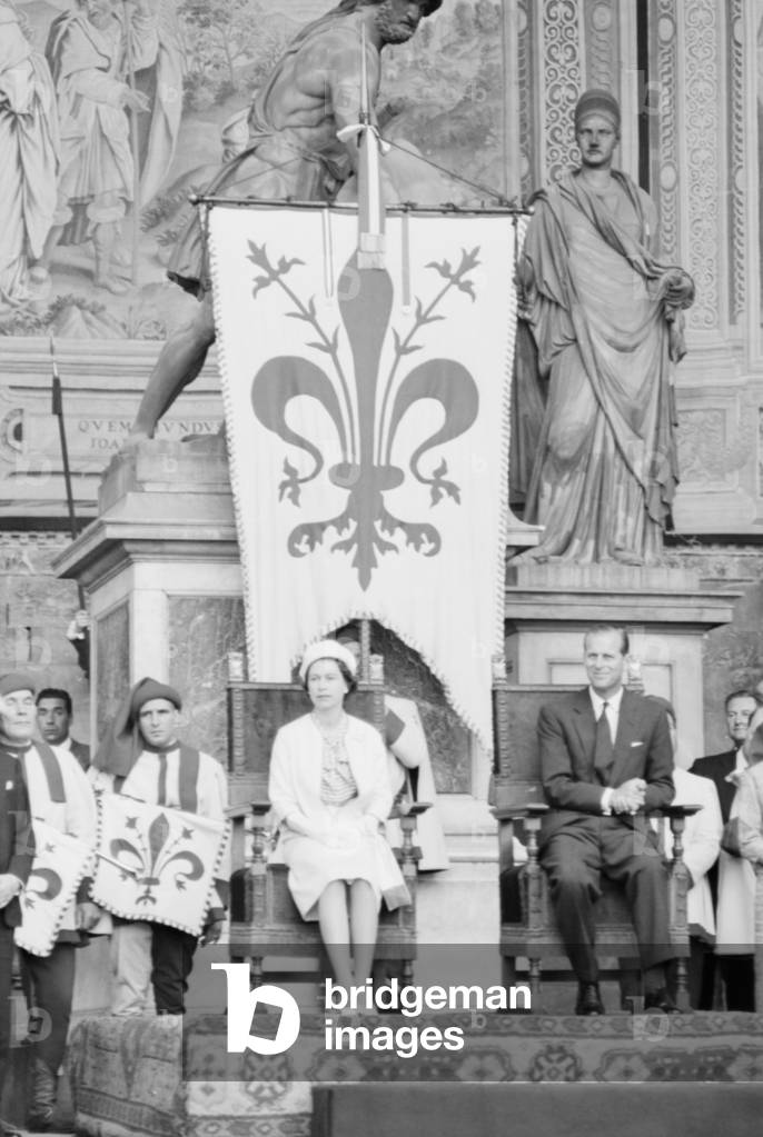 Image of Queen Elizabeth II in Italy, May 1961 (b/w photo)