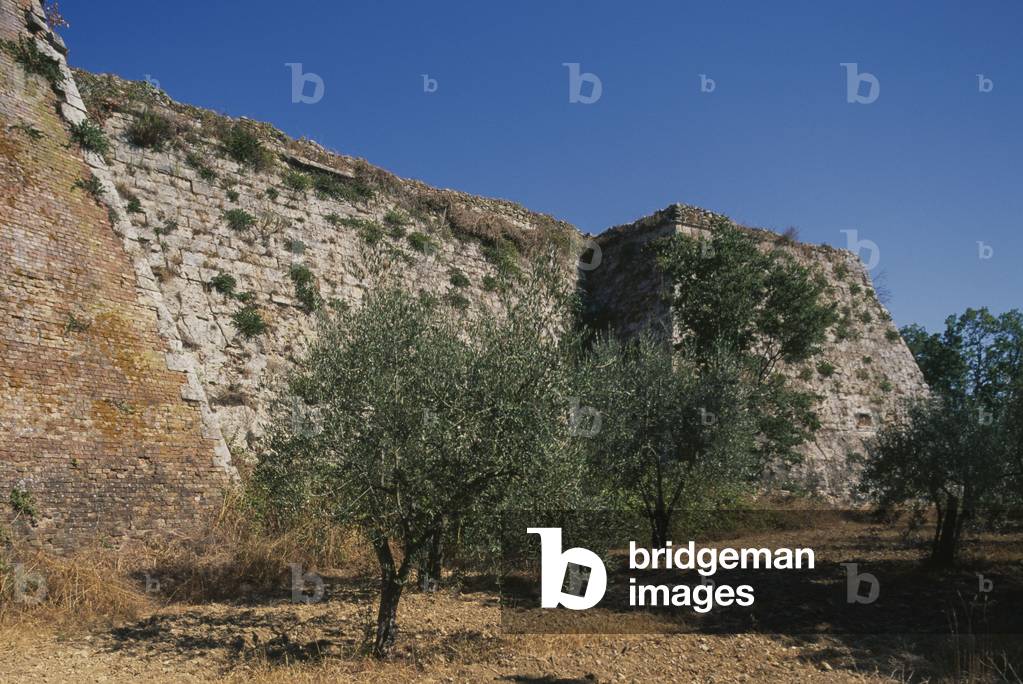 Image of Walls of Poggio Imperiale Fortress, 1488-1511, Poggibonsi ...