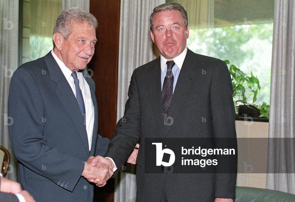 Image of Franz Vranitzky and Eizer Weizman, 1993 (photo)