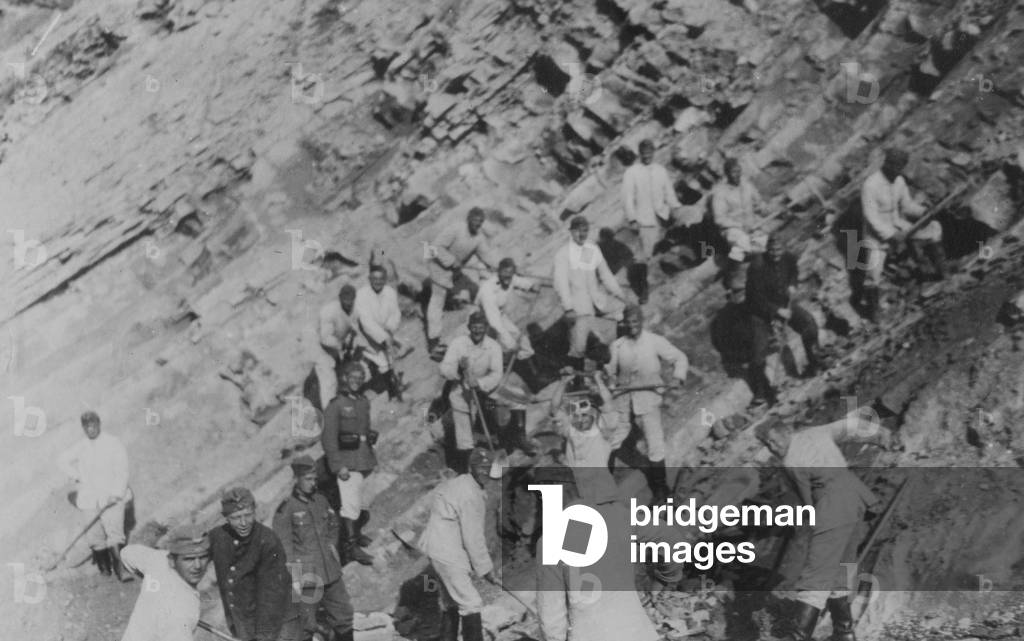 Image of Soldiers Digging For Useful Materials, 1942 (b/w photo)