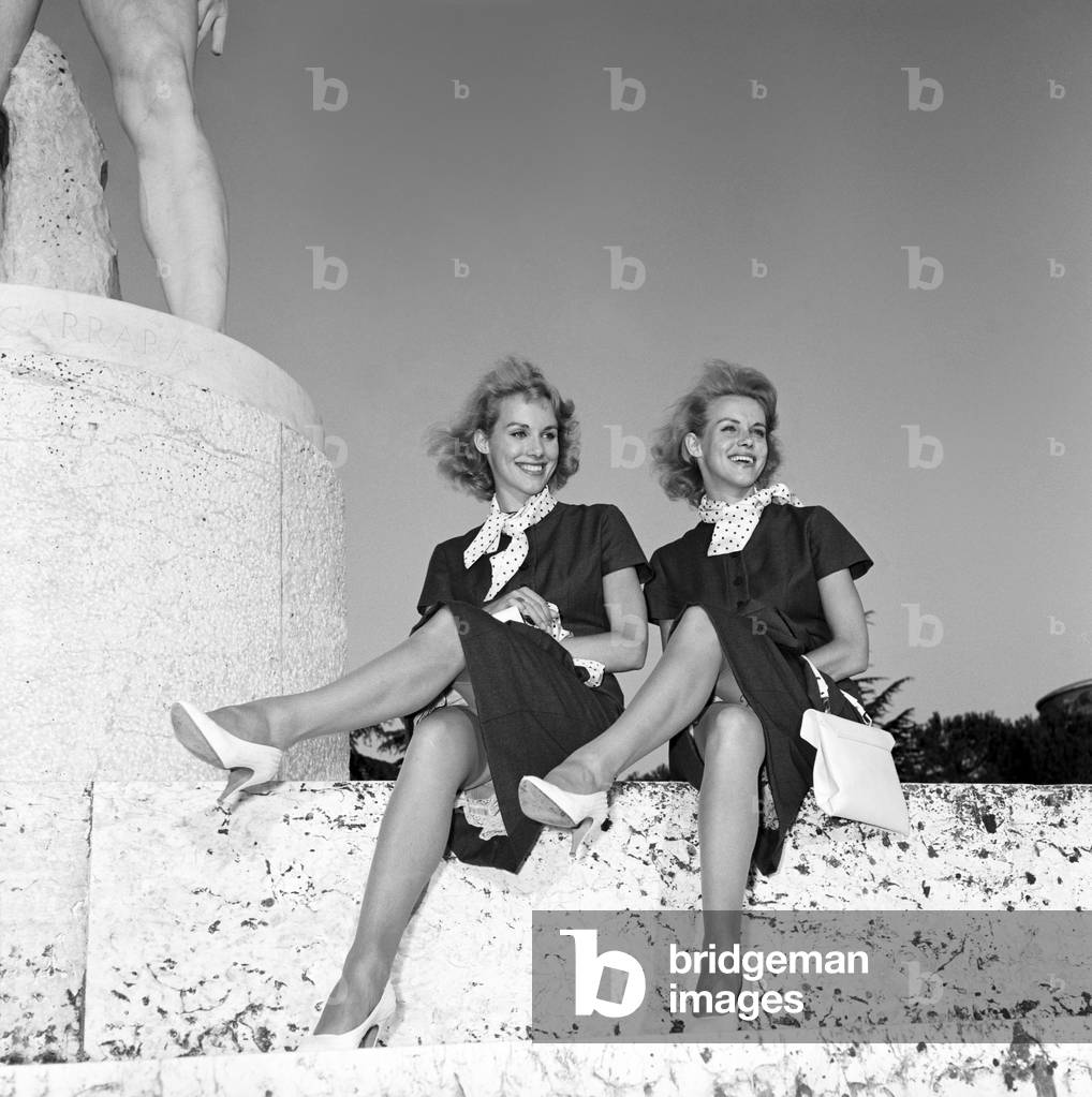 Image of Alice and Ellen Kessler, twin sisters and German artistic duo,